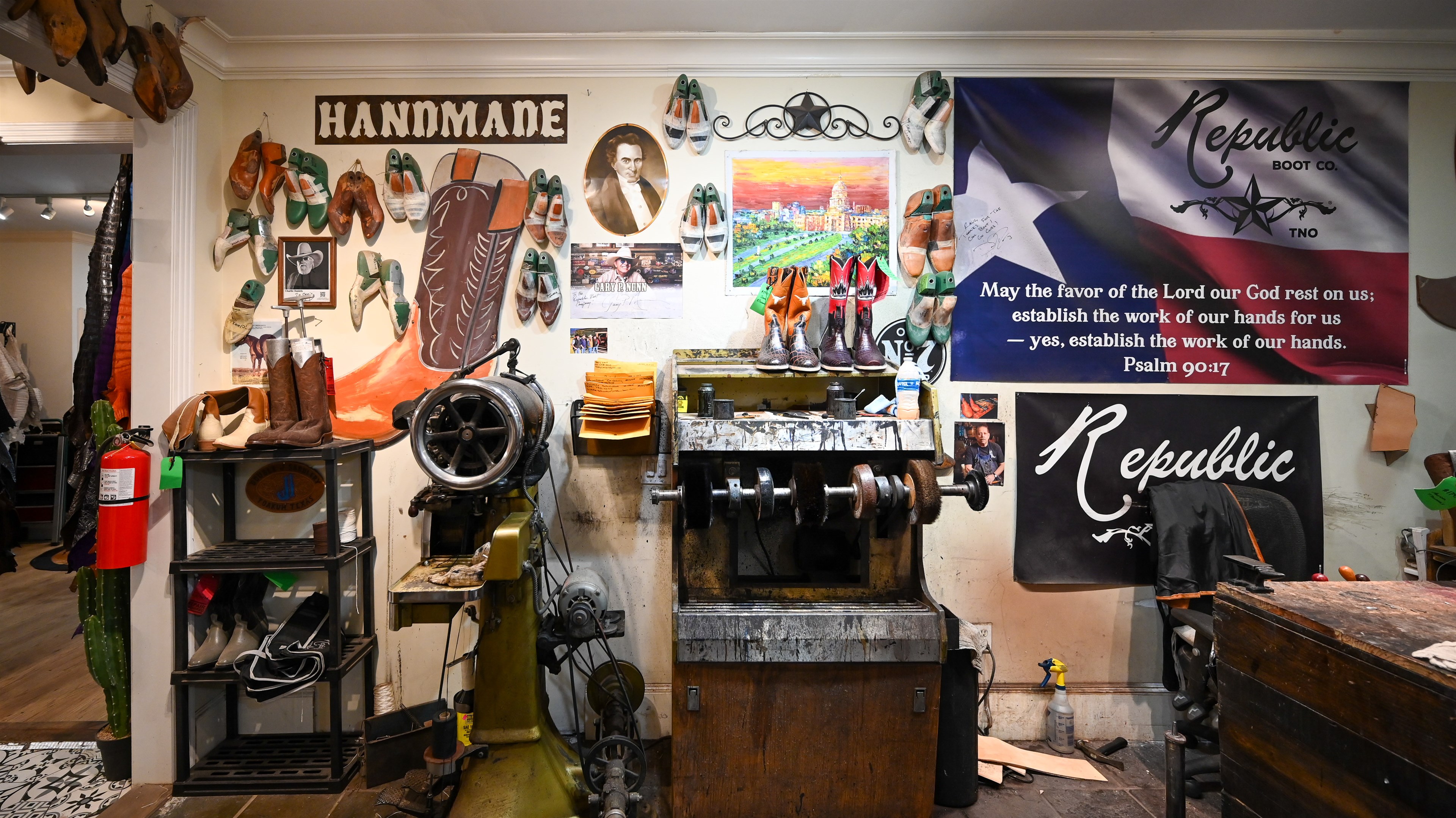 Locations Hub - Republic Boot Company