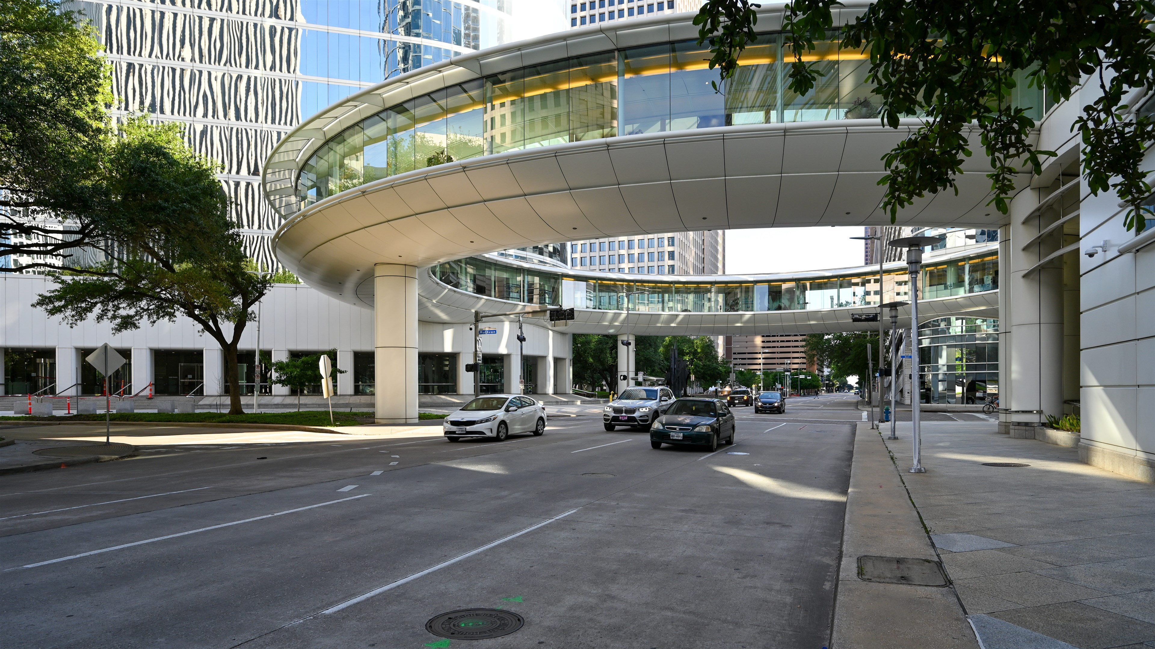 Locations Hub - Chevron Skywalk (Smith St & Bell St)